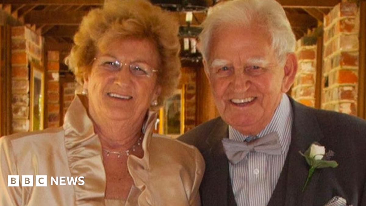 Family's anger at Nelson hospital over death of gran, 92 - BBC News