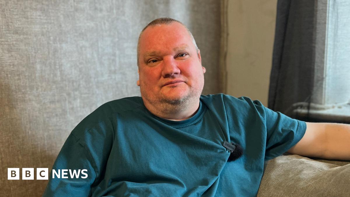 Man who got cancer 'too late' misses £50k insurance pay out - BBC News