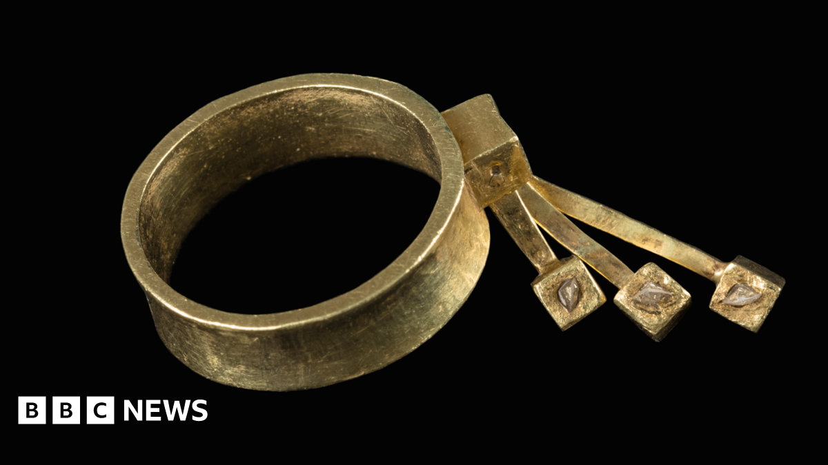 Canons Ashby to display gold ring designed by Louis Osman - BBC News