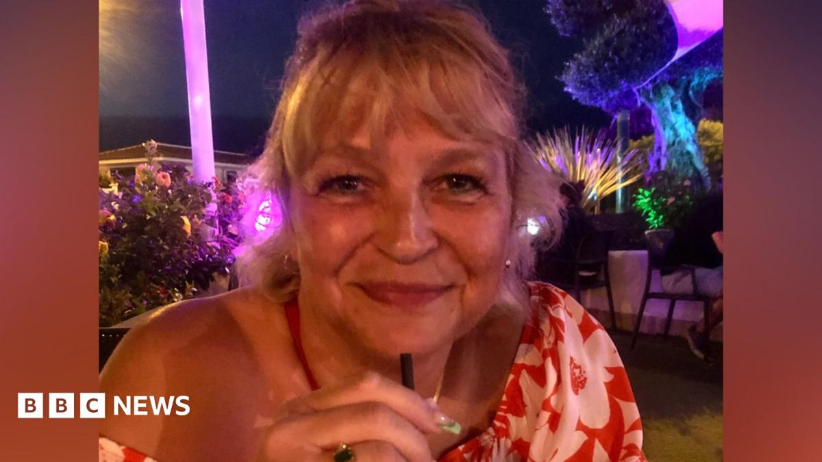 Family heartbreak after woman dies in Hertfordshire layby crash - BBC News
