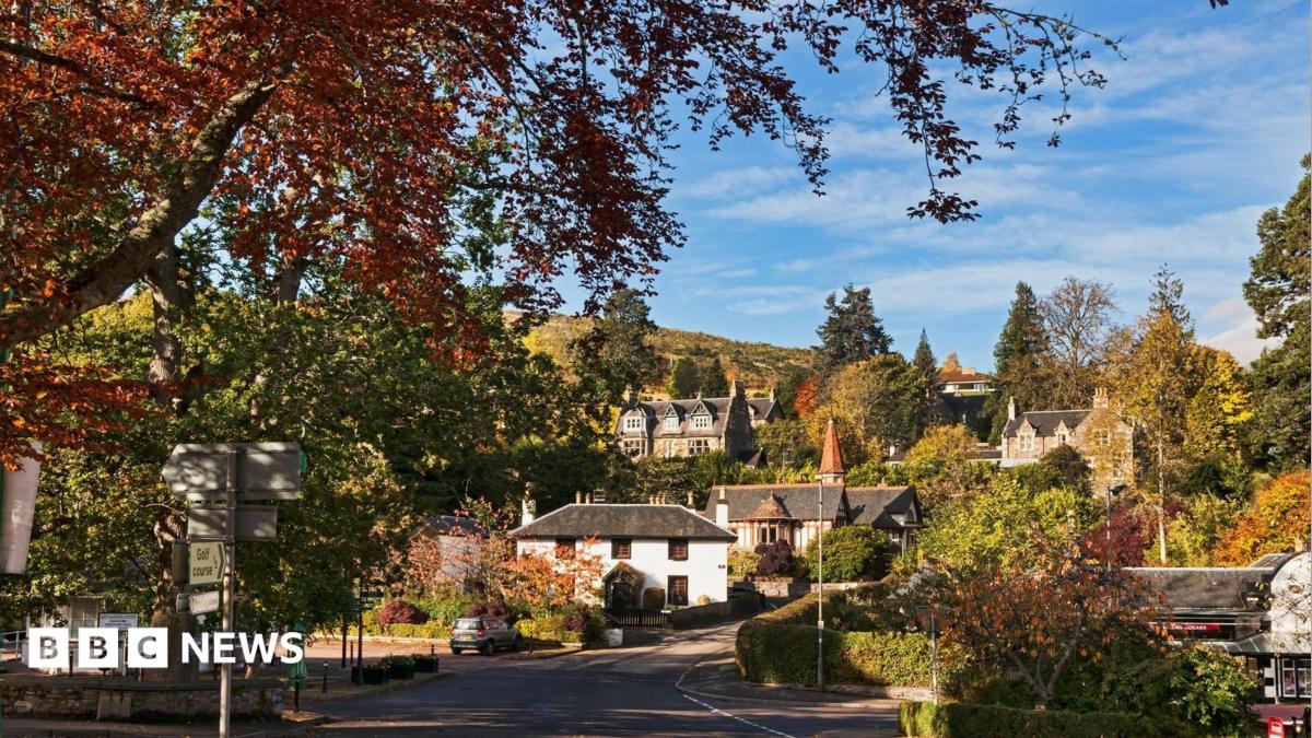 What happened on a spooky Strathpeffer paranormal investigation? - BBC News