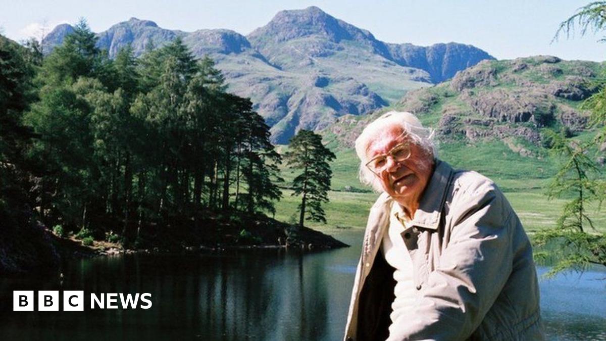 Alfred Wainwright Ambleside exhibition includes 'unseen' items - BBC News