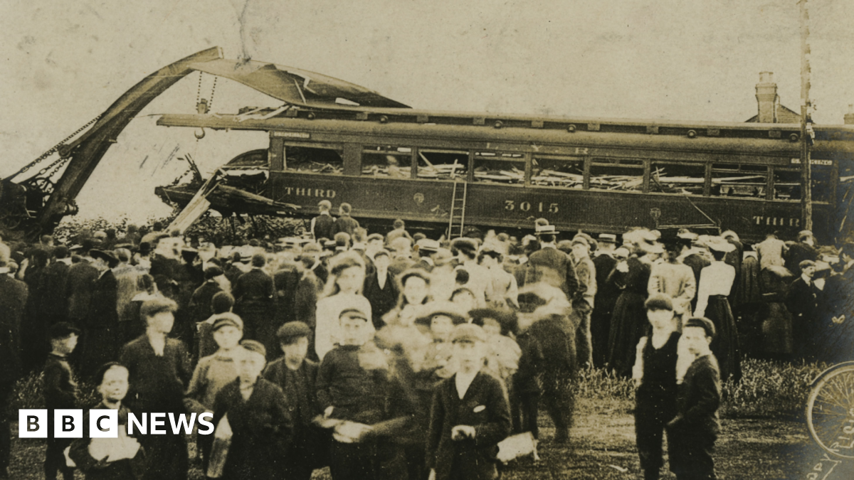 'One of Britain's worst ever rail disasters' to be remembered - BBC News