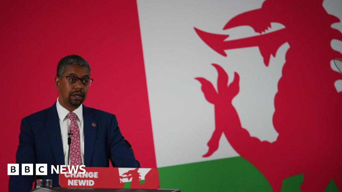 Wales' first minister Vaughan Gething resigns as ministers quit - BBC News