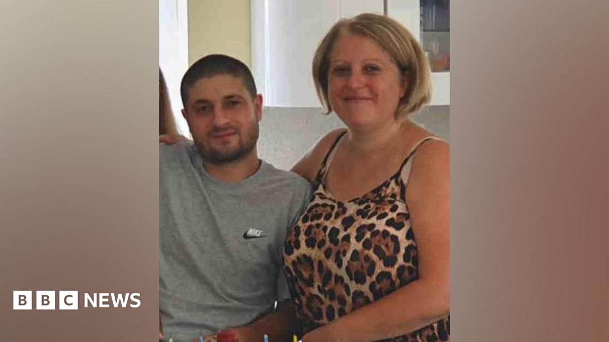 Man charged with murder in Ugley deaths case - BBC News