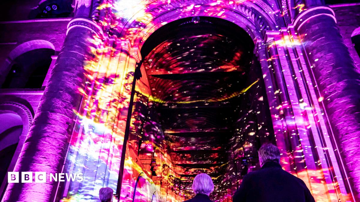 Space light show comes to 900-year-old Tewkesbury Abbey - BBC News