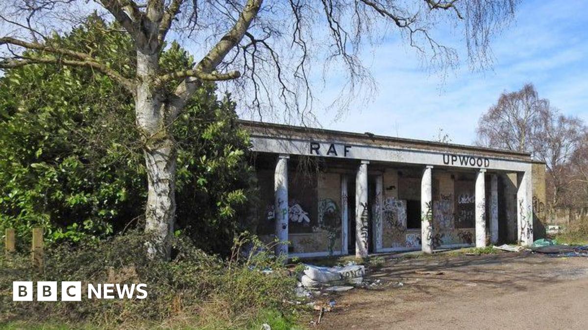 Derelict Cambridgeshire RAF guardroom to become community centre - BBC News