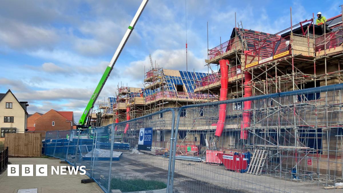 Rochford's King's Hill Park estate has medical centre plan axed - BBC News