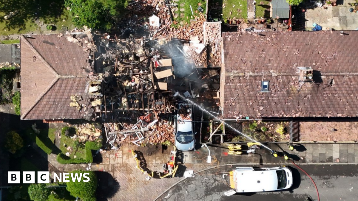 Burned man pulled from rubble after Middlesbrough explosion - BBC News