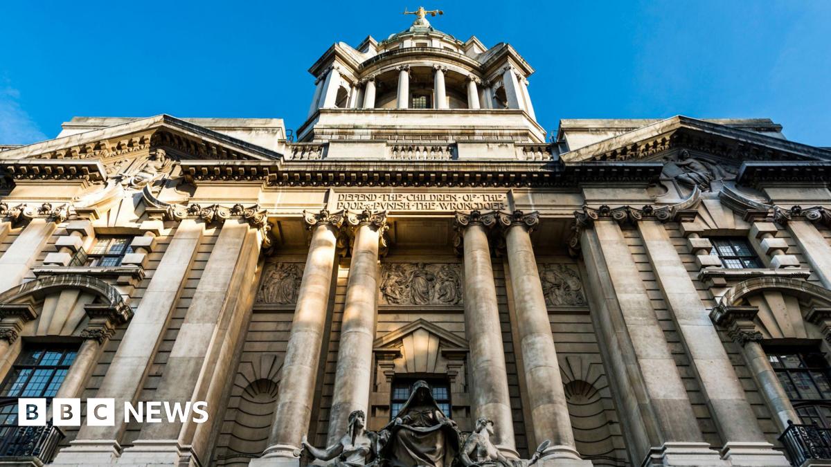 Student tells court he killed 'germophobic' woman in self-defence - BBC ...