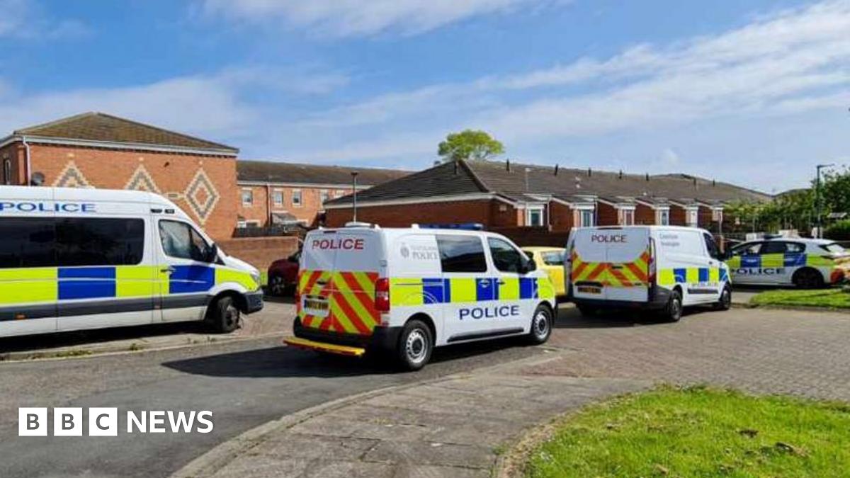 Hartlepool murder inquiry after man dies in 'violent altercation' - BBC ...