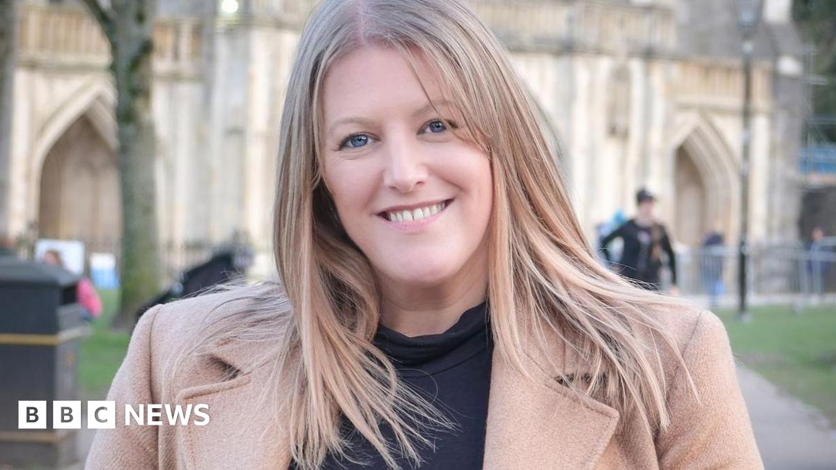 Donna Jones: PCC is first to declare ambition to be mayor - BBC News