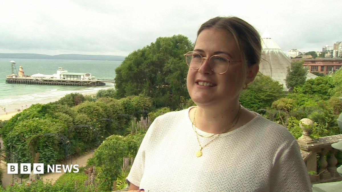 BCP Council appoints leader to replace newly elected MP - BBC News