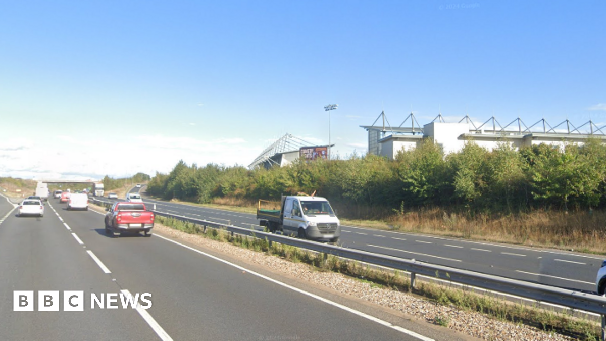 Teenage woman died in A12 crash in Colchester, Essex Police says - BBC News