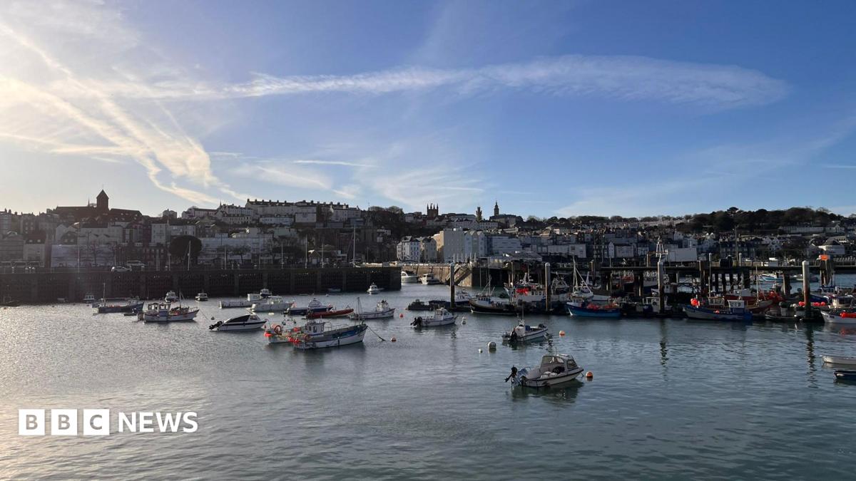 Guernsey visitor numbers increase in latest data - BBC News