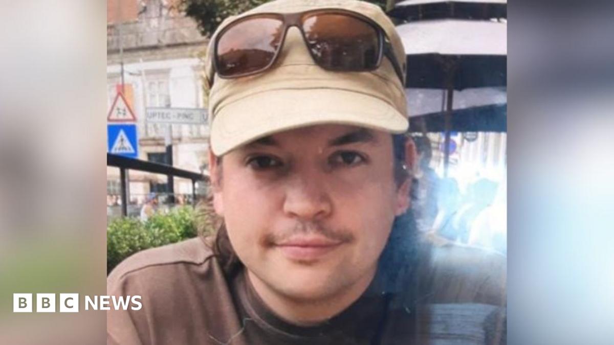 Missing Bristol man Luis Piovesana called 999 from taxi - BBC News