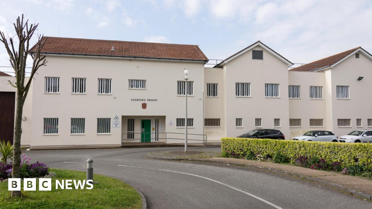 Guernsey prisoners meditate to help reduce reoffending rates - BBC News