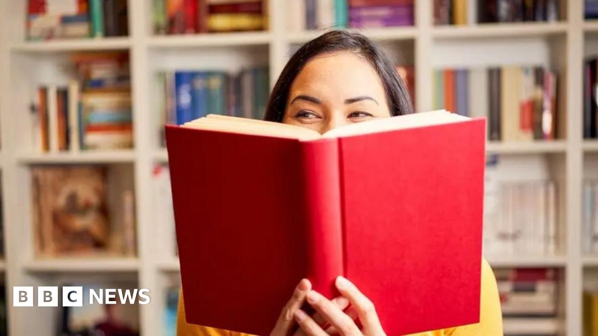 Middlesbrough Central Library: Hope facility will reopen early - BBC News
