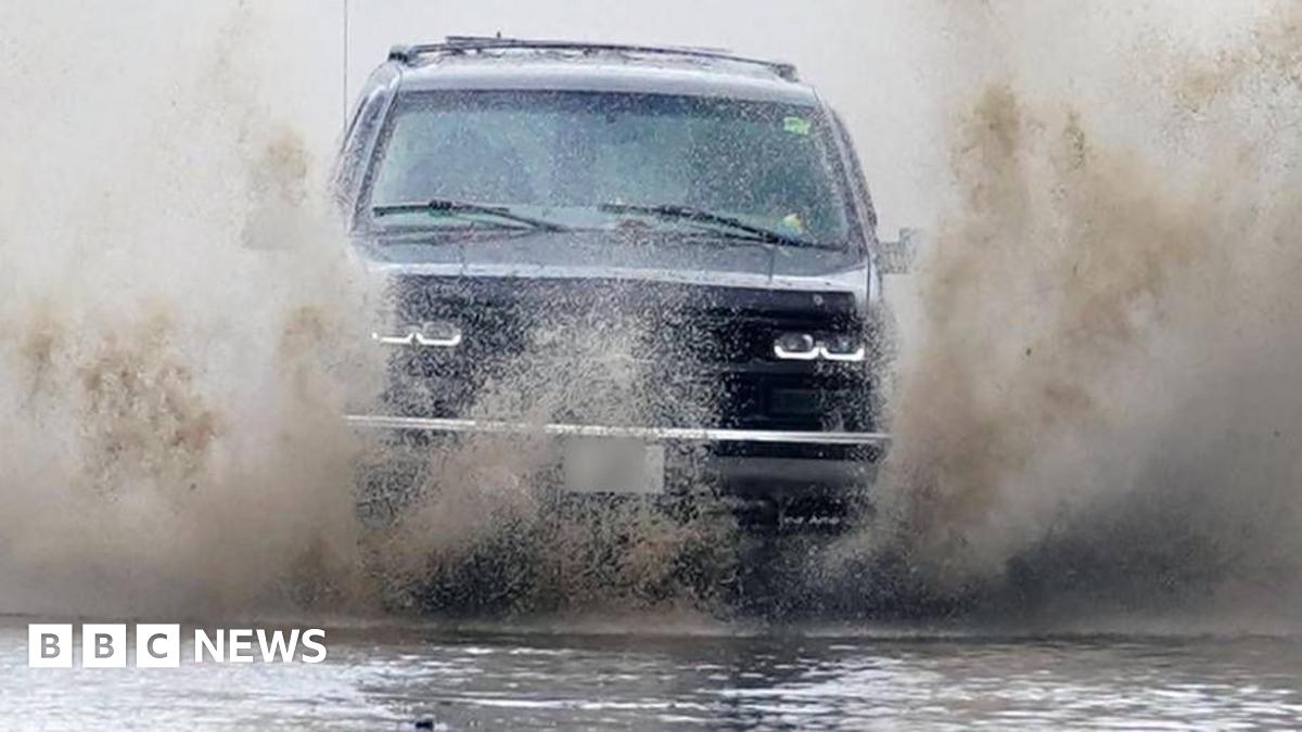 Flood warnings issued as Storm Ingrid sweeps in to South West - BBC News