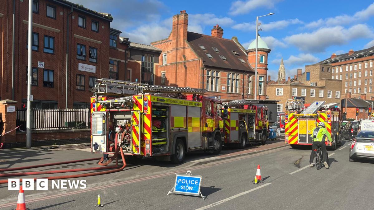 Bedroom fire sees Nottingham charity base evacuated - BBC News