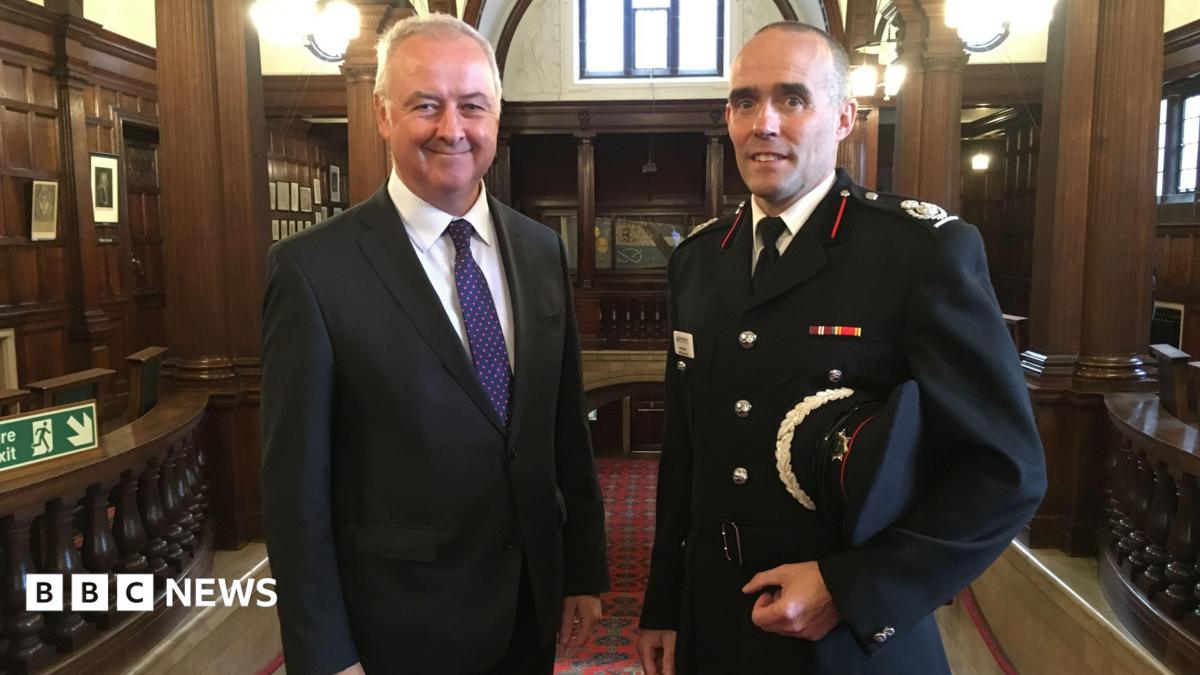 Wayne Brown: Support for senior leaders after fire chief suicide - BBC News