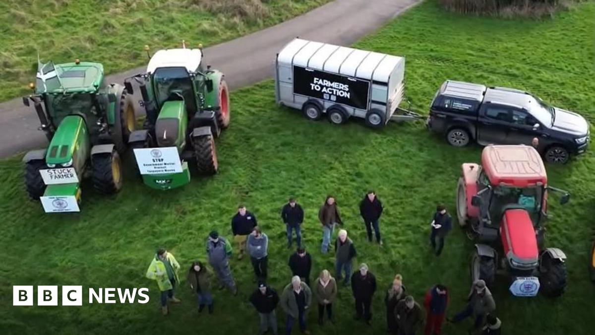 Devon farmers in demonstration over inheritance tax changes - BBC News