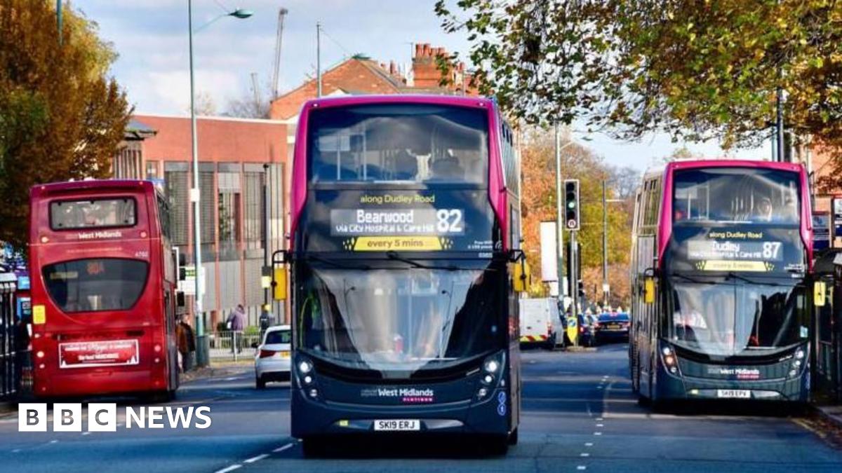Hundreds respond to West Midlands bus franchise consultation - BBC News