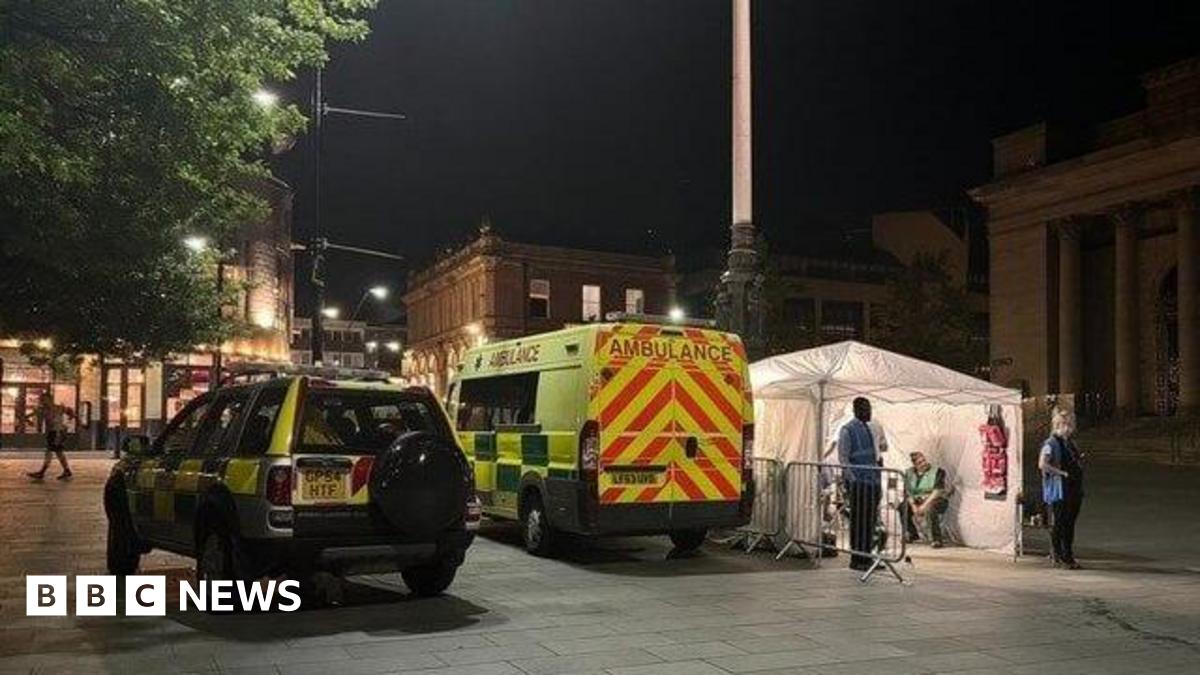 Sheffield 'safe square' returns to help Christmas revellers - BBC News