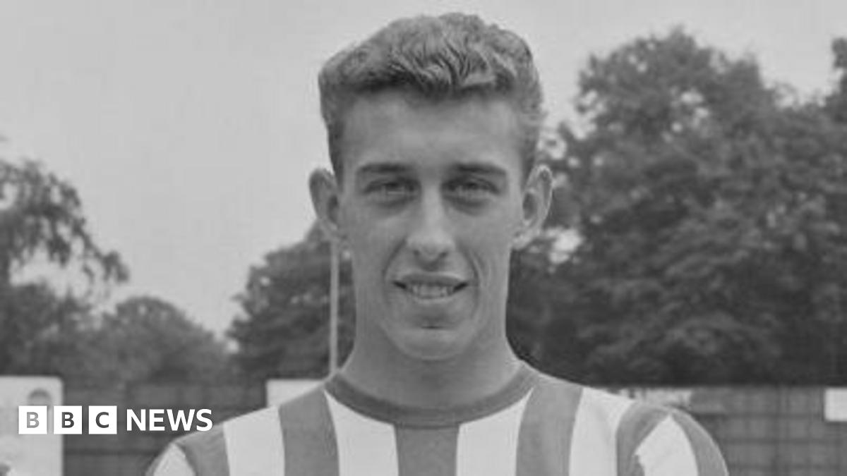 Tributes paid to 'true Sotonian' and former Saint Martin Chivers - BBC News