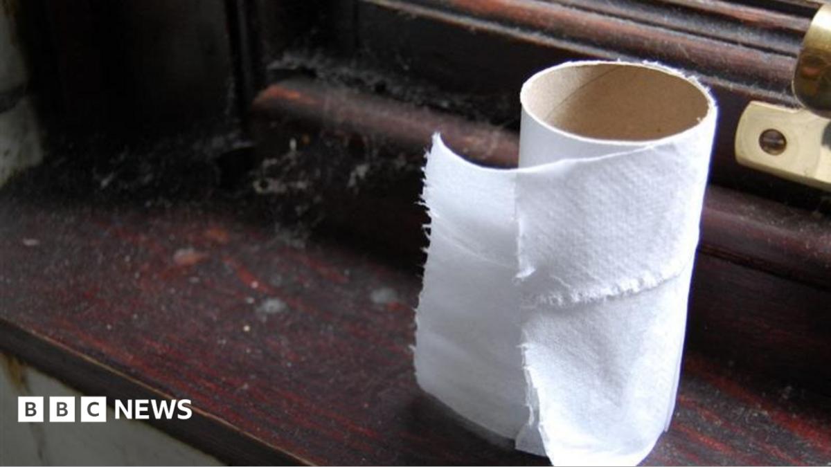 PC stole toilet rolls from Beaumont Leys police station - BBC News