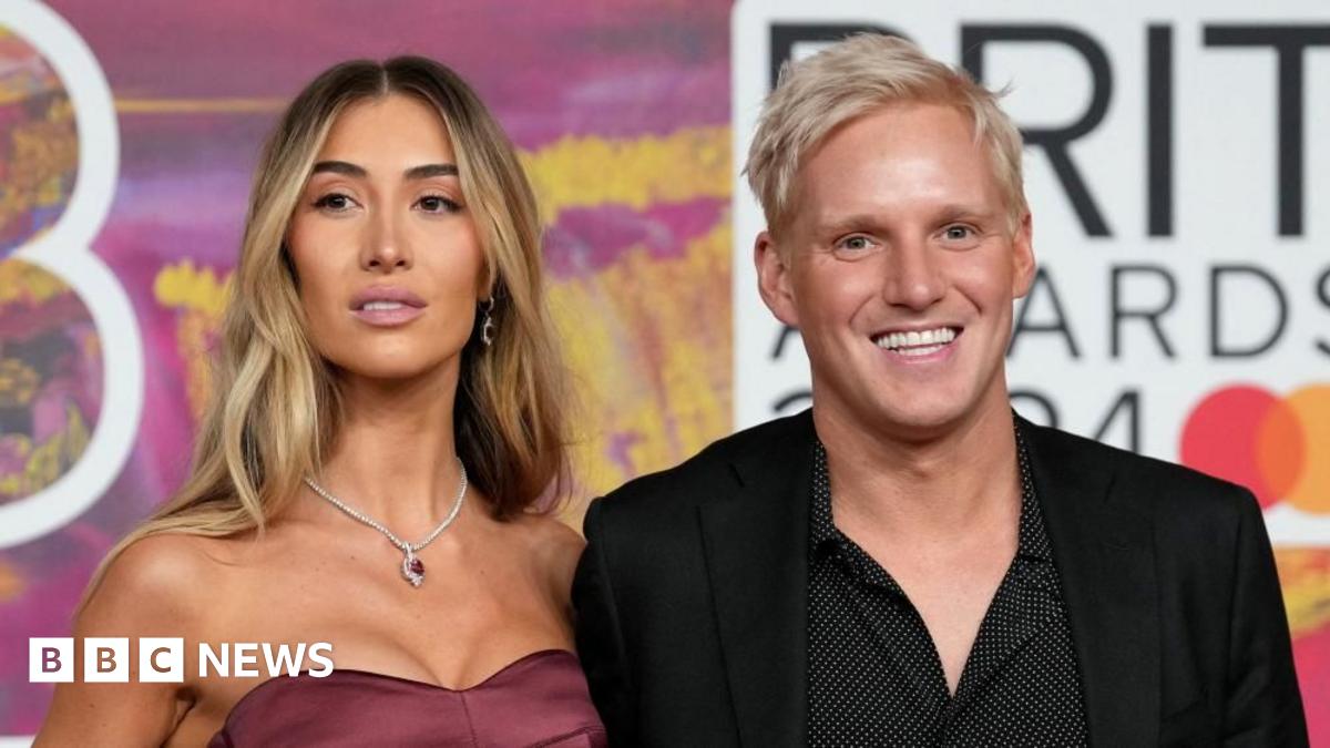 Jamie Laing and wife Sophie Habboo team up on Radio 1 Going Home - BBC News