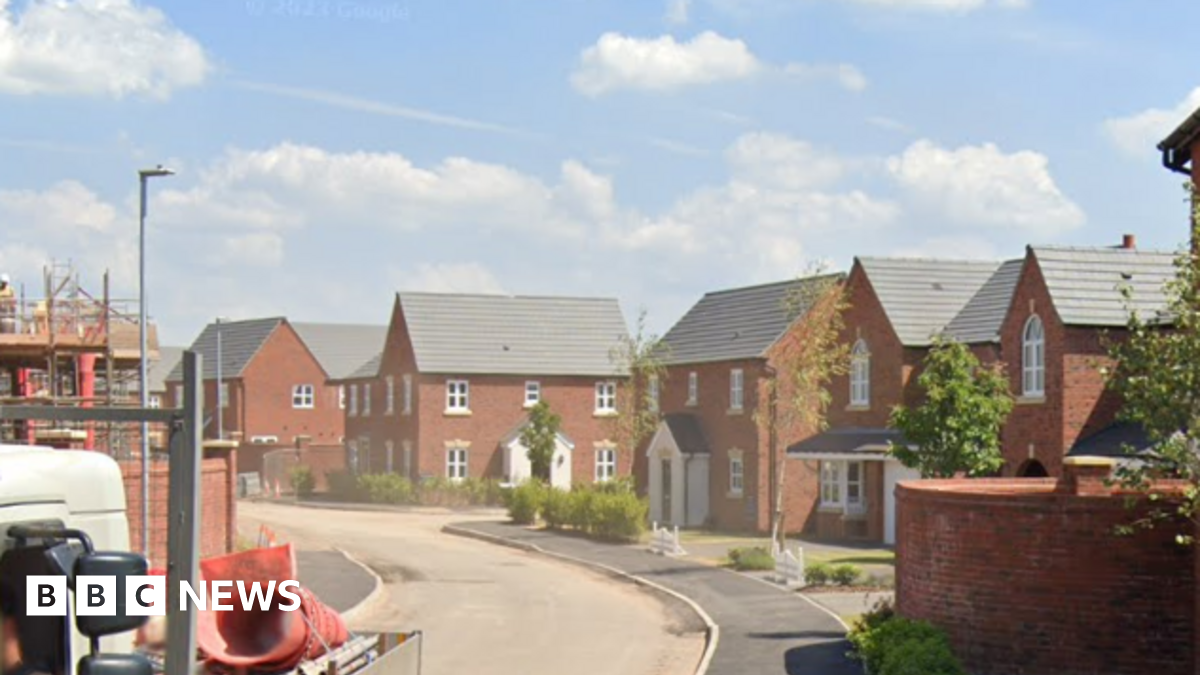 Suspected boiler theft linked to Tamworth house fire cause - BBC News