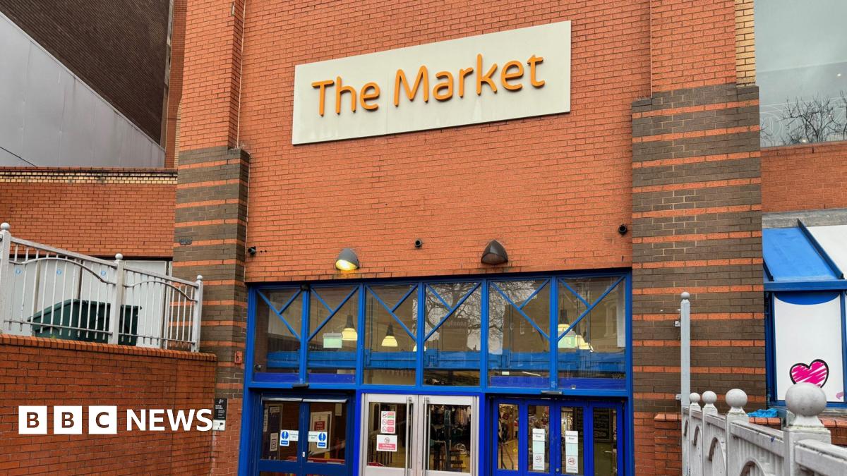 Empty market stalls to be new Hanley family hub - BBC News