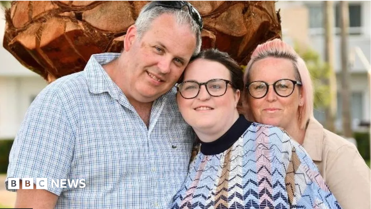 Kidderminster woman gets skull surgery after five year wait - BBC News