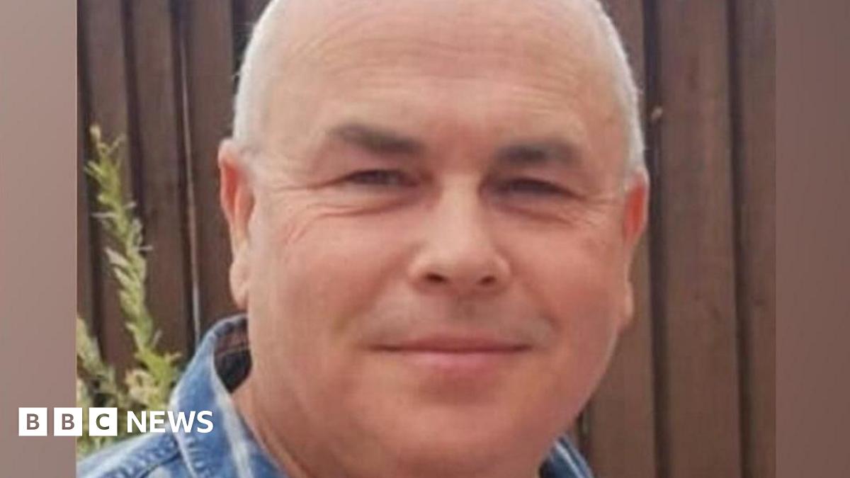 Elizabeth Emblem honour for Midlands emergency workers who died - BBC News