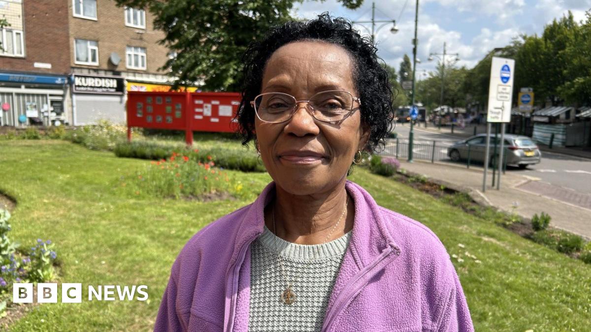 Regeneration in Wednesfield takes shape in 'town like a village' - BBC News