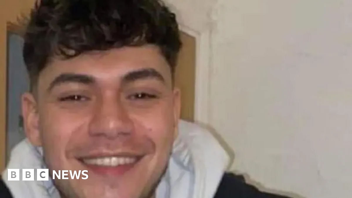Two guilty of murder over man found in Breaston stream - BBC News
