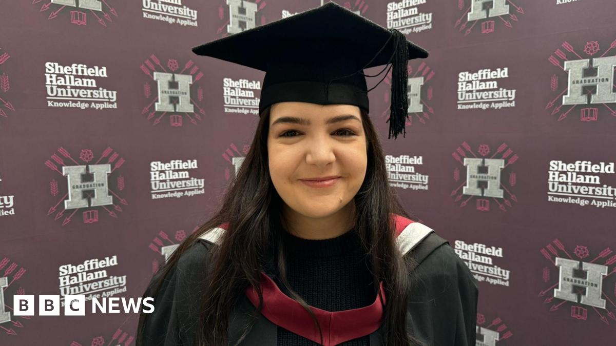 Sheffield Hallam alternative graduation makes us 'feel seen' - BBC News