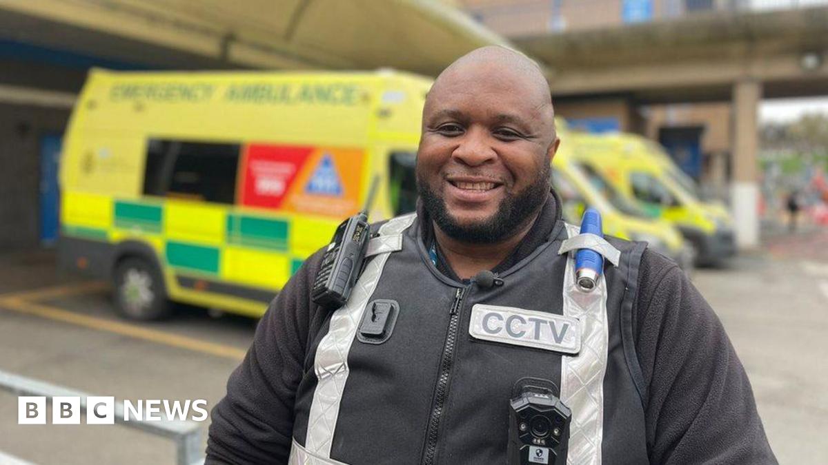 Nottingham: TV star hospital guard says 'I love my job' - BBC News