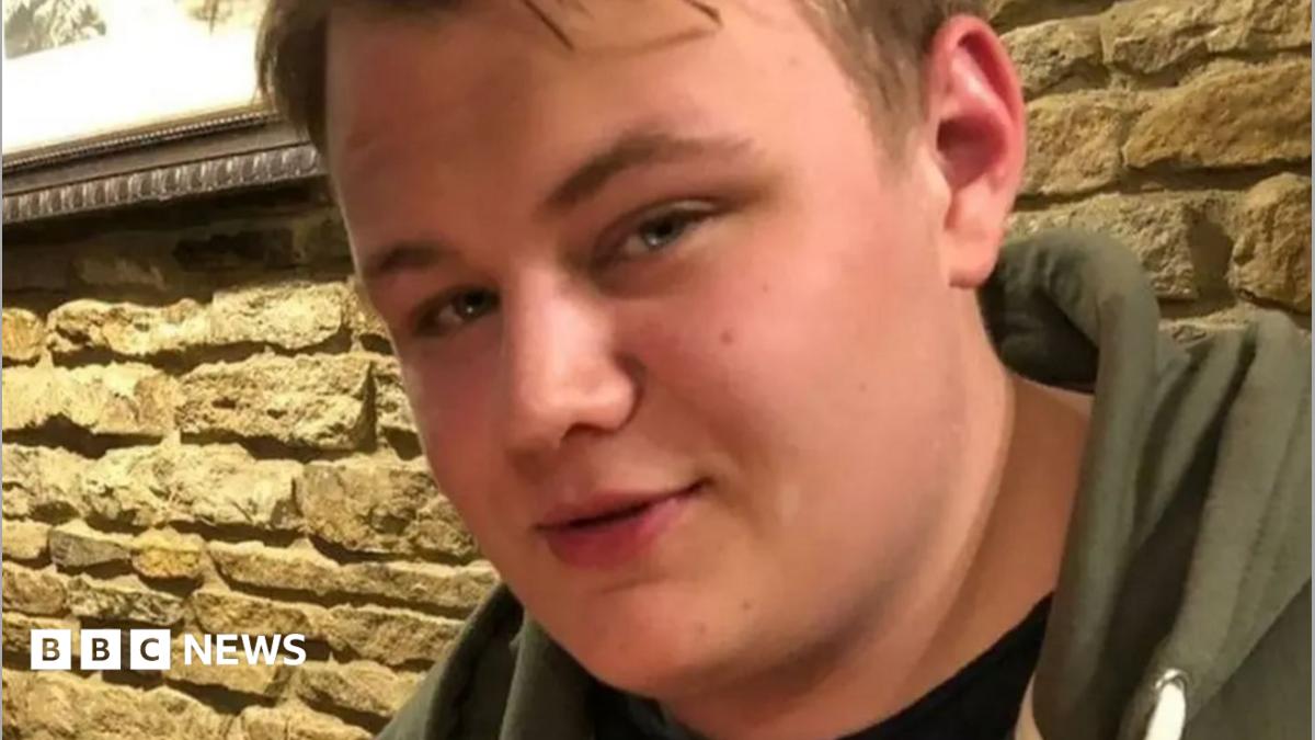 Harry Dunn police 'could and should have arrested' diplomat - BBC News