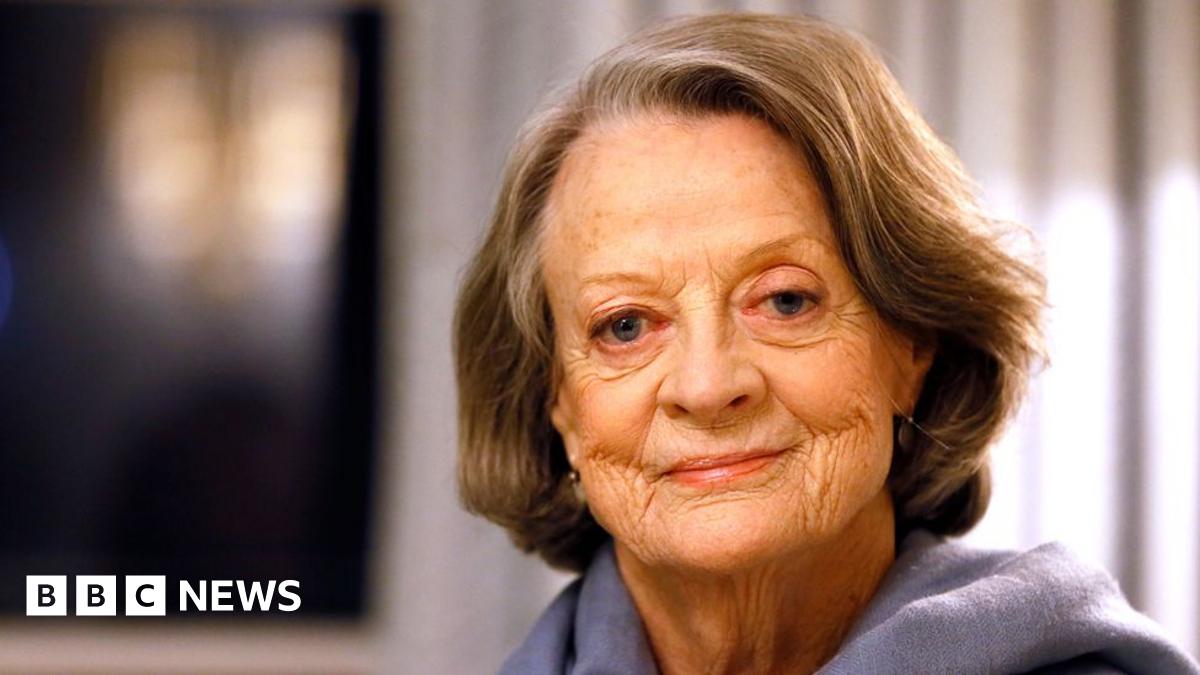 Life in pictures: Dame Maggie Smith - BBC News