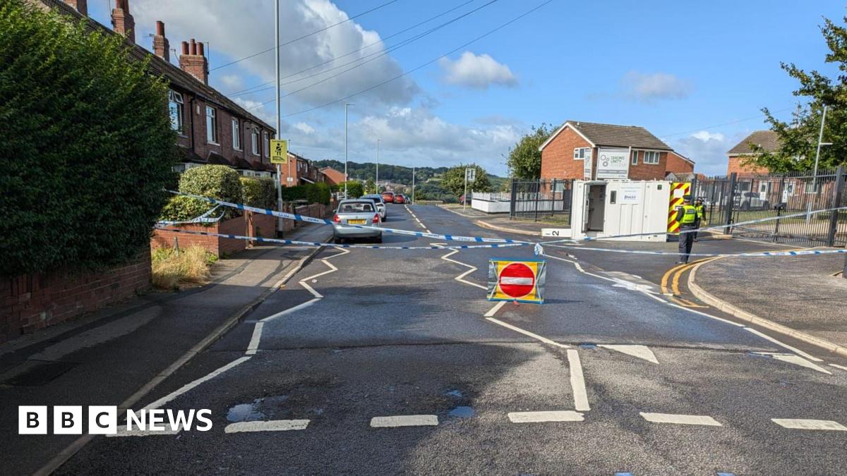 Amazon delivery driver death in Wortley sparks murder inquiry - BBC News