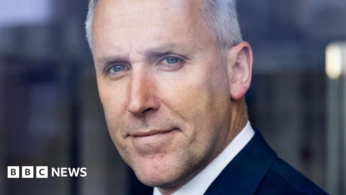 NHS cyber security: Ex security chief warns of future attacks - BBC News