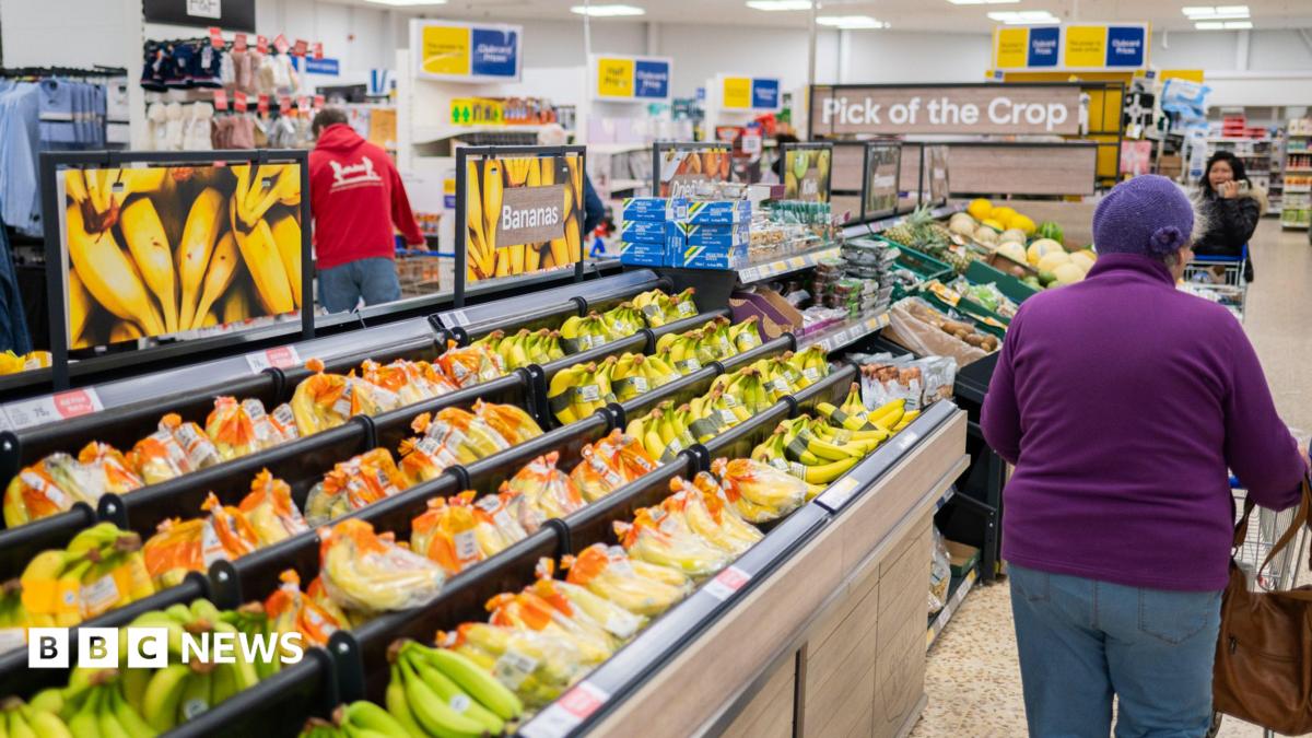Tesco boss warns Reeves against further business taxes - BBC News