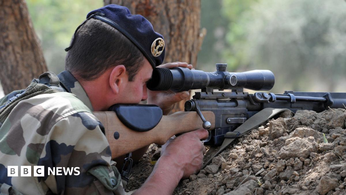 Chad cuts military agreement with France - BBC News