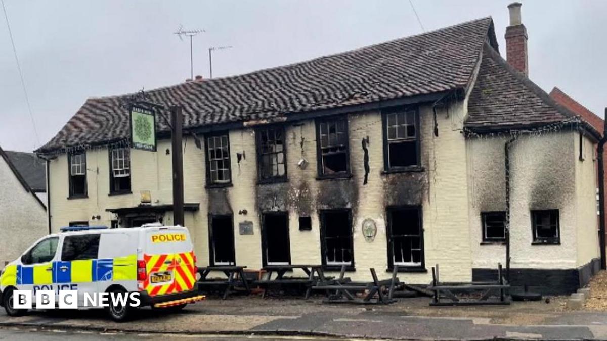 Clophill pub fire caused by Christmas tree, investigators believe - BBC ...