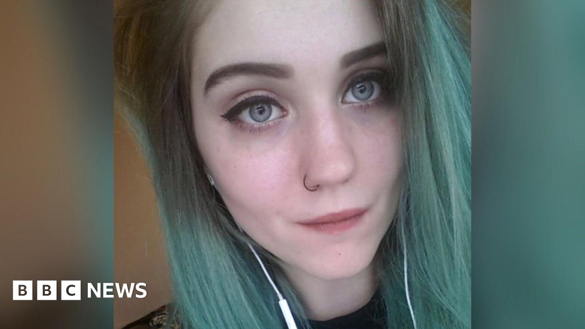 Tia Langdon: Man denies manslaughter over fatal flat fall - BBC News