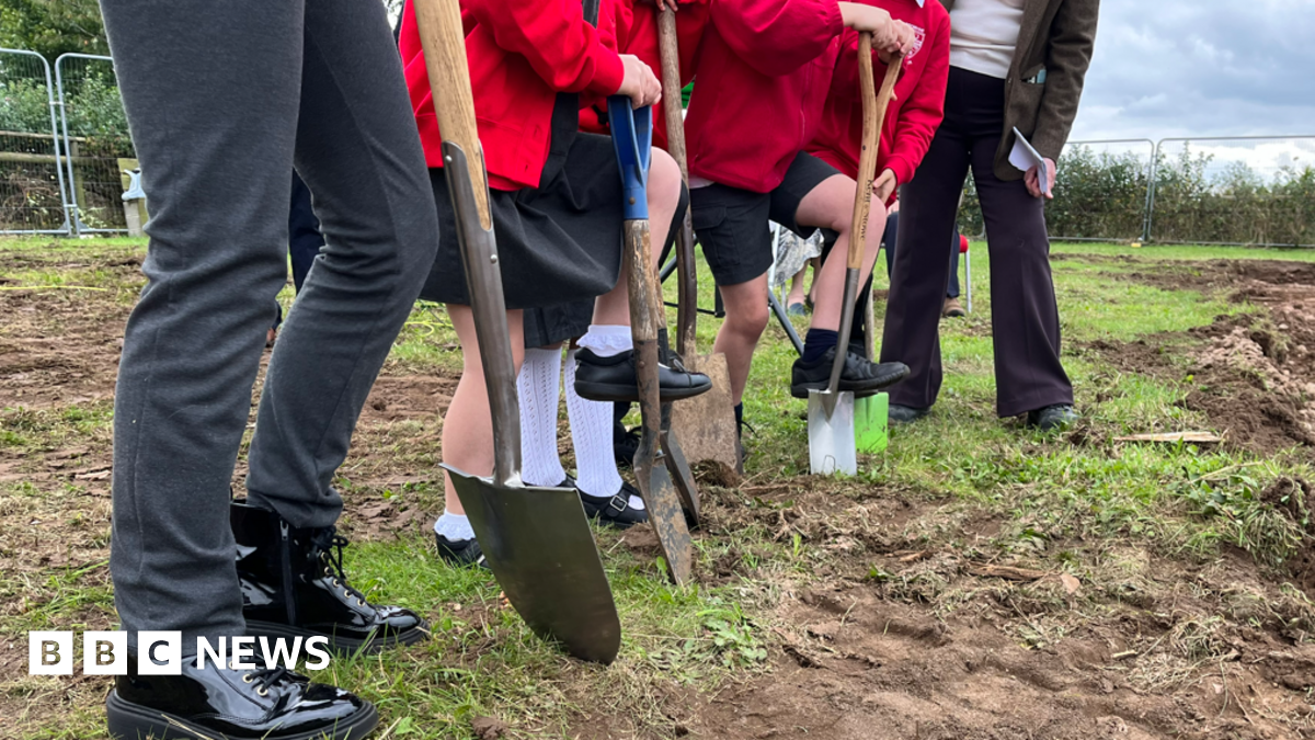 Work starts on new Bromham village hall after fire - BBC News