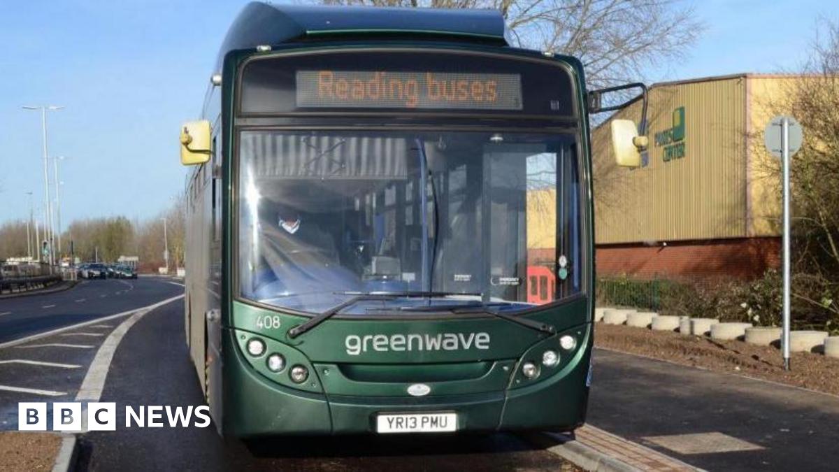 A33 Reading drivers warned as series of overnight closures start - BBC News