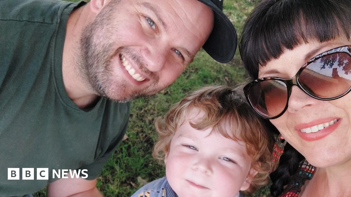 Worlingham family's holiday 'challenge' with son with allergies - BBC News